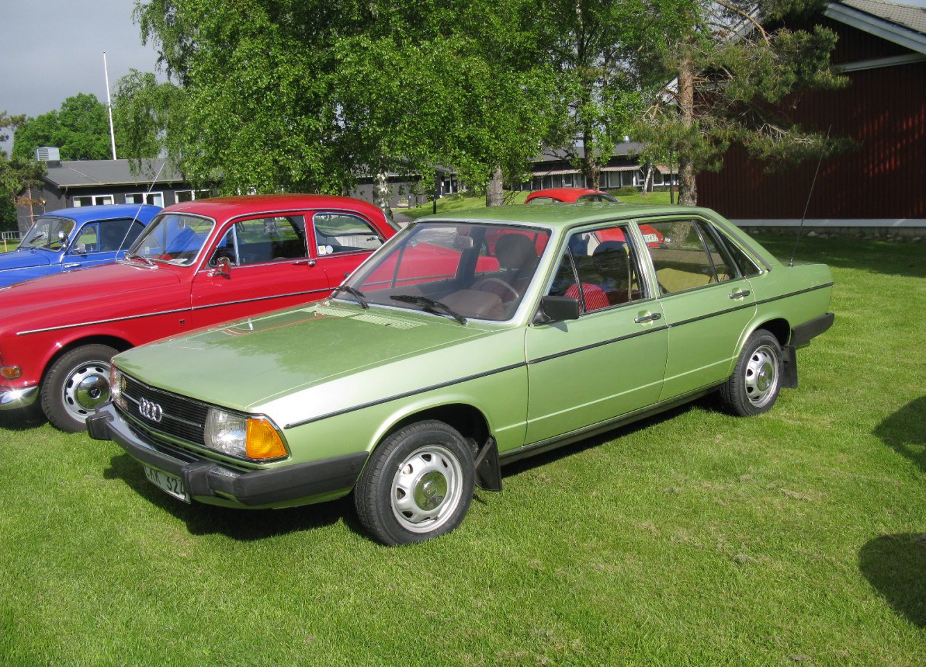 Audi 100 (C2, Typ 43) 1.6 L (85 Hp)